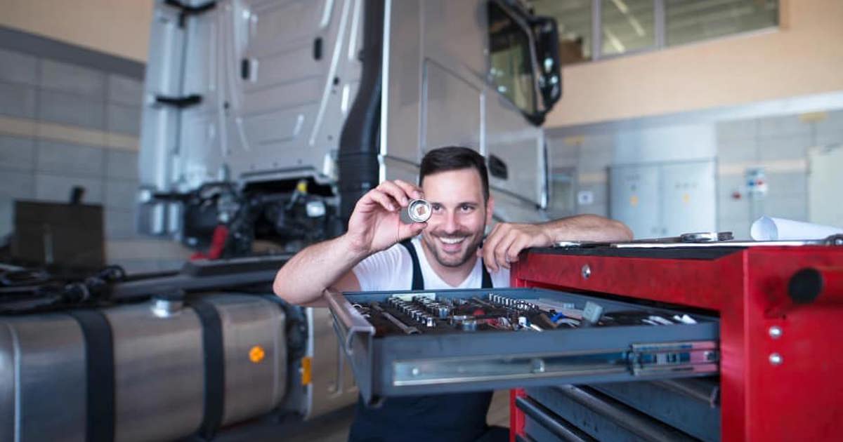 How to Handle Spare Parts Inventory Management (& Who Benefits From ...