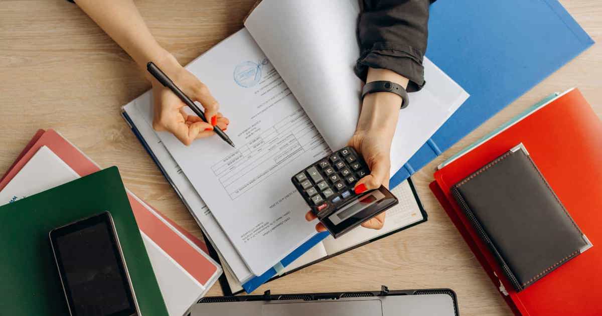 Common Cash Flow Problems (+ How to Solve Them) - Unleashed Software