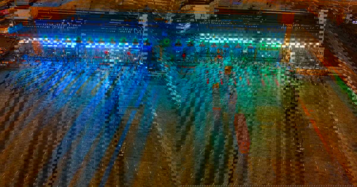 What is Freight Forwarding? Definition, Benefits & Risks